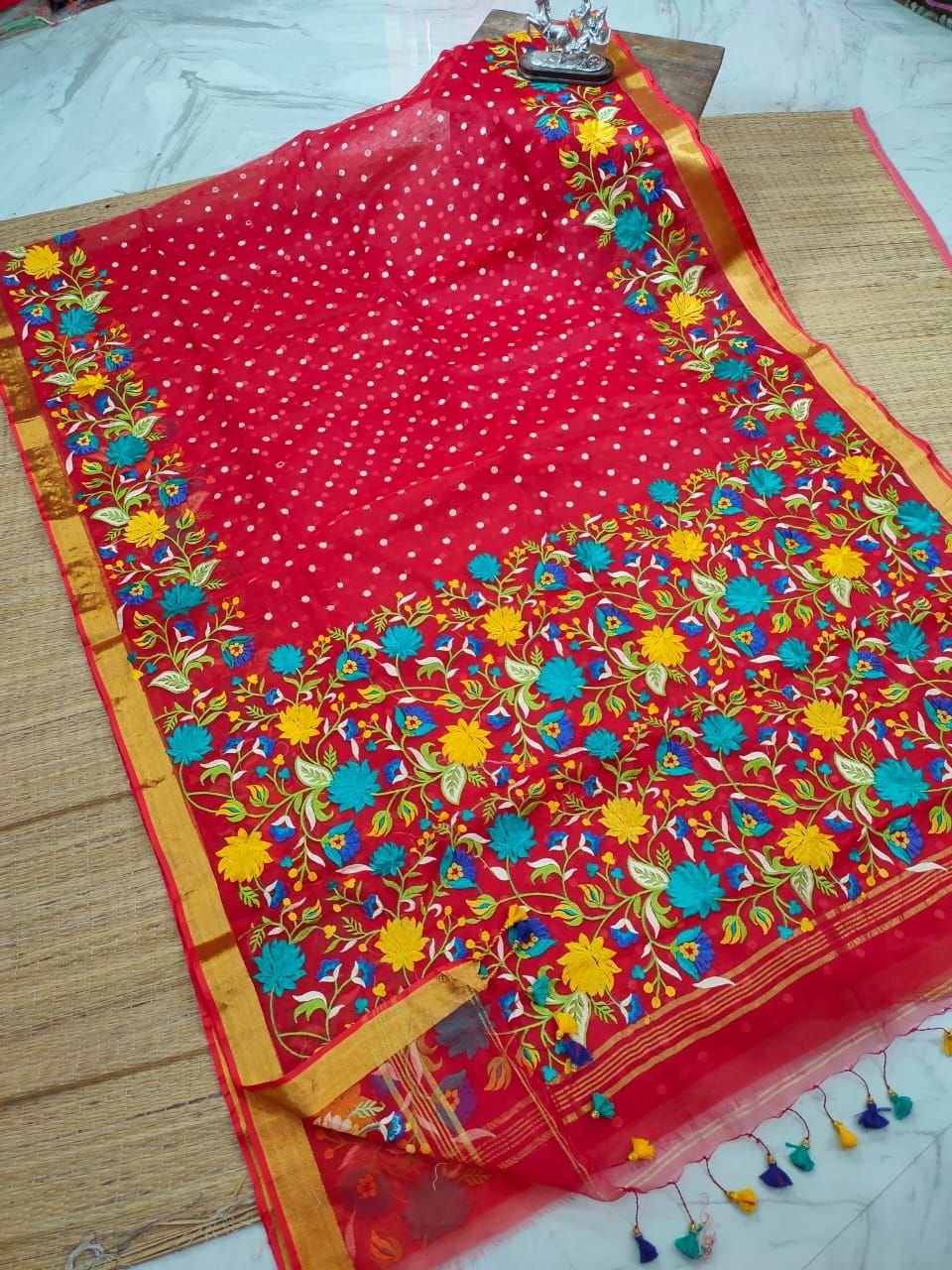 Gorgeous Resham Kashmiri Pashmina Inspired Embroidery Saree - Loomfolks