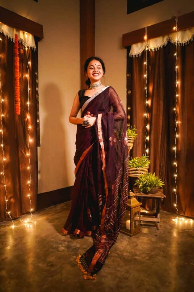 Awesome Dark Brown Floral Design Sequins Handwoven Linen Saree - Loomfolks