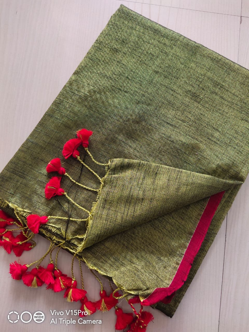 Green Dual Shade Plain Cotton Silk Saree With Thin Border - Loomfolks