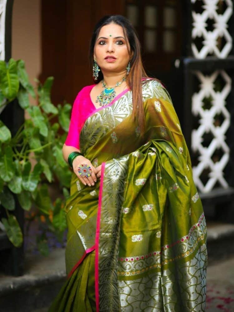 Magnificent Mehendi Green Intricately Handwoven Matka Cotton Silk Saree ...